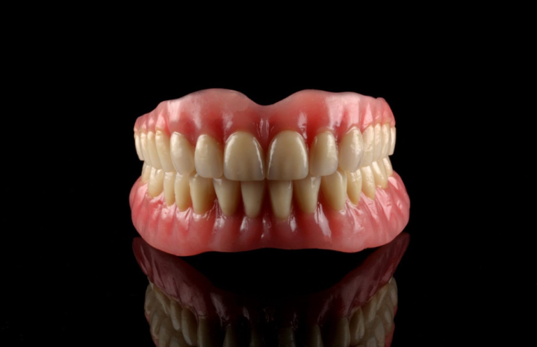 Prótesis totales y parciales - Cabdental